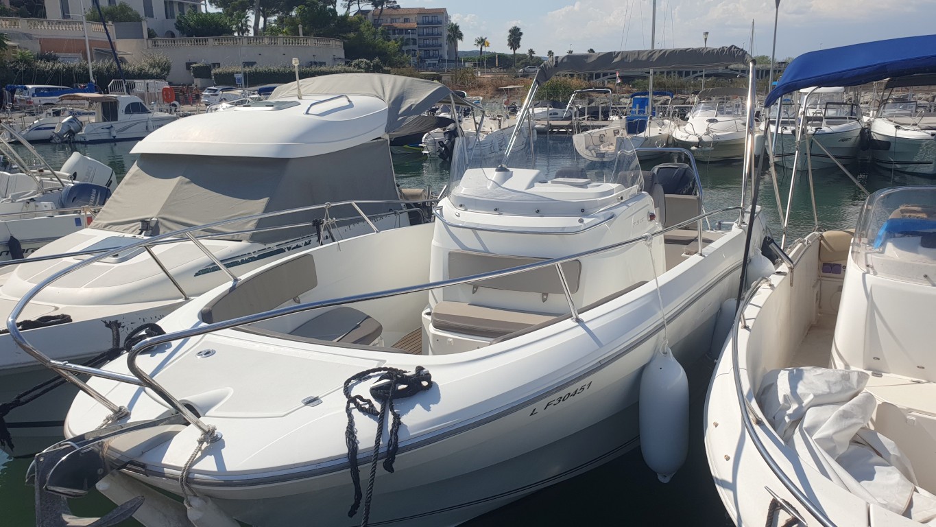 Cap Camarat 7.5 CC S2 - JEANNEAU - Bleu Plaisance
